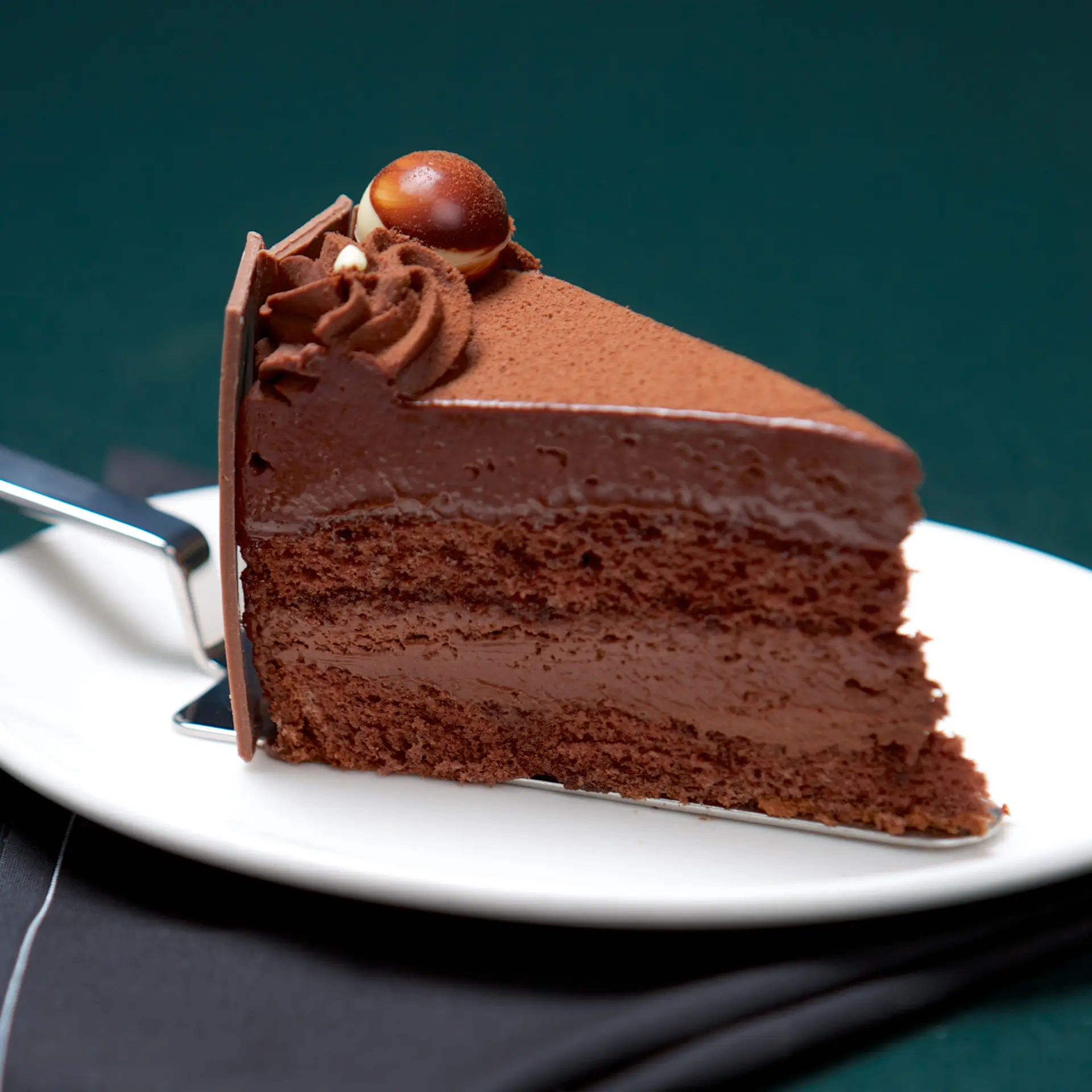 Round Chocolate Celebration Cake - Belgique Patisserie