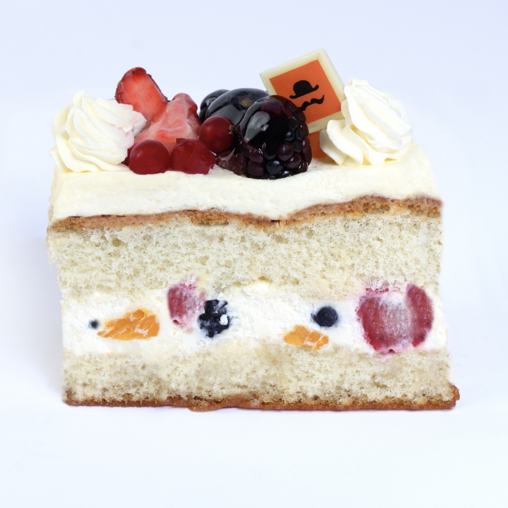 Fresh Fruit/Fresh Creme Gateau slice - Belgique Patisserie